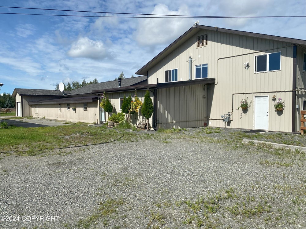 1001 W Fairview Loop, Wasilla, AK 99654 - BHGRE
