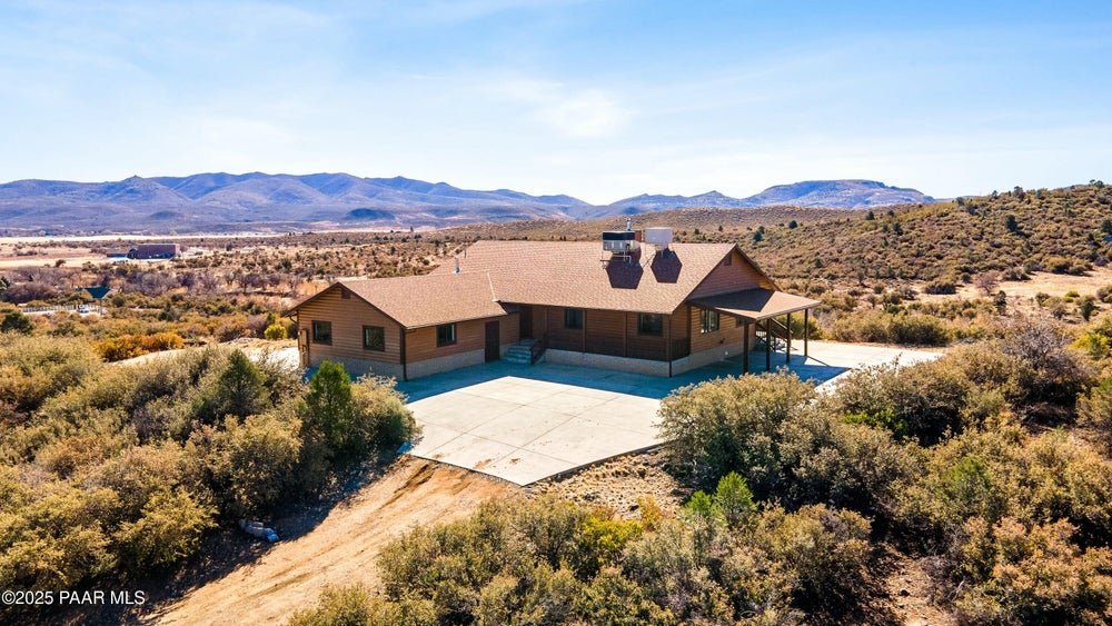18700 S Aggie Hodge Road, Peeples Valley, AZ 86332 - BHGRE