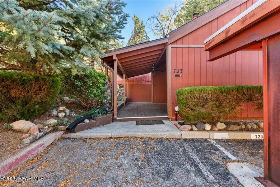 723 S Granite Street, Prescott, AZ 86303 | Joyful Living by BHGRE