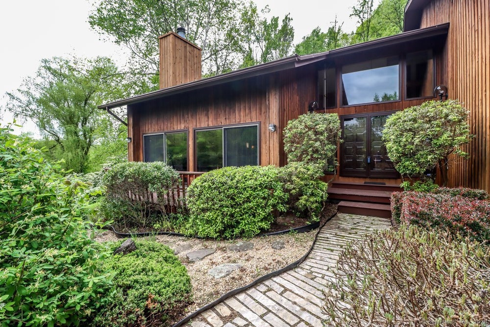 79 Route 39 North, Sherman, CT 06784 - BHGRE