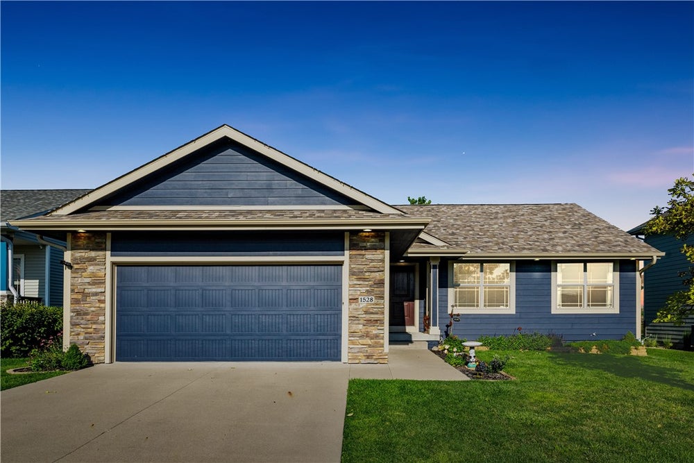 1528 Tuscany Drive Se, Altoona, IA 50009 - BHGRE