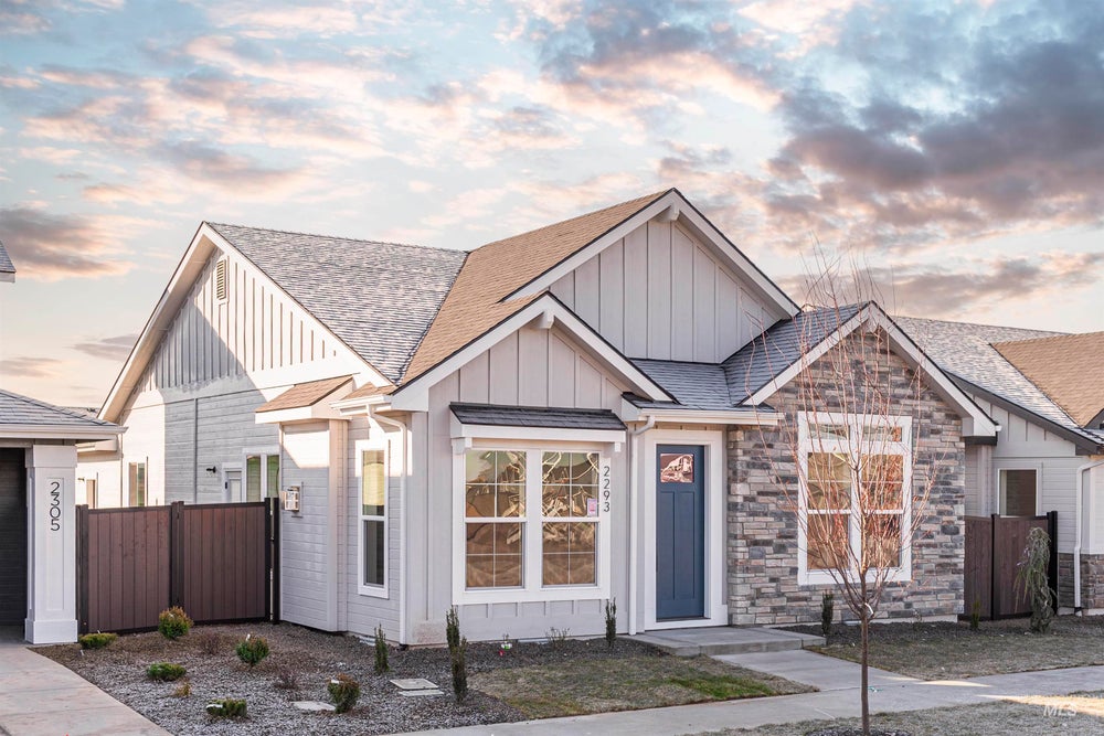 2293 E Hidcote St., Meridian, ID 83642 - BHGRE