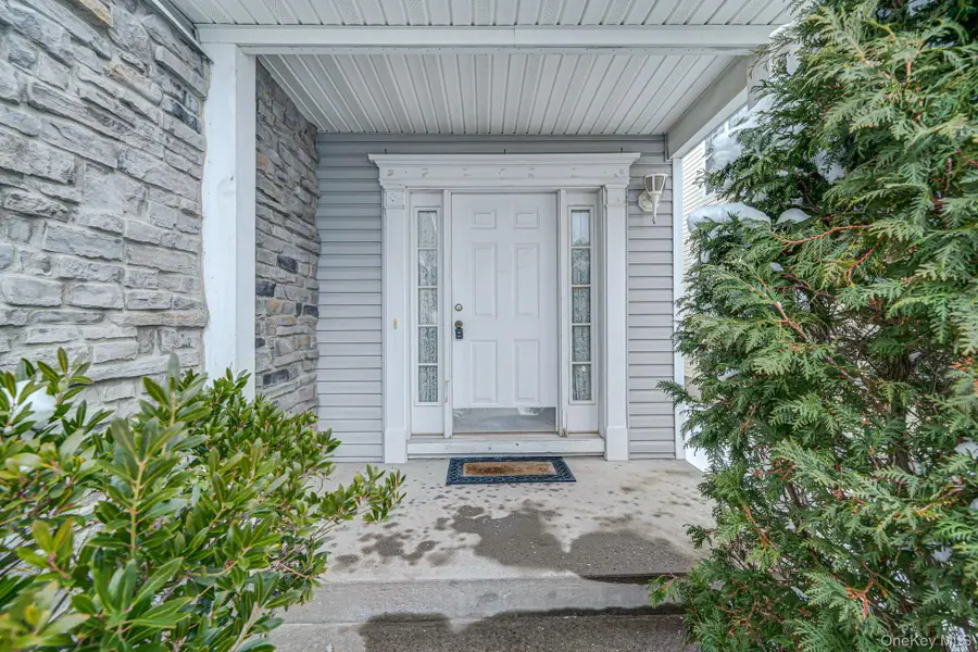 48 Kate Circle, Middle Island, NY 11953 | Joyful Living by BHGRE