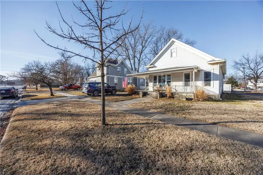619 N 6th Street, Fredonia, KS 66736 | Joyful Living by BHGRE