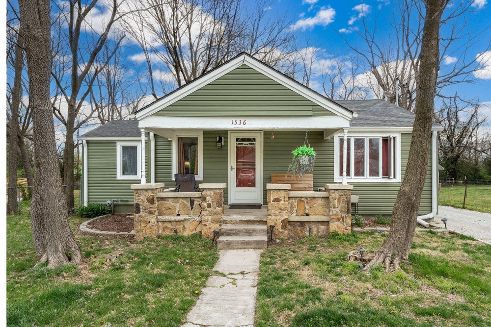 1536 N Hillcrest Avenue, Springfield, MO 65802 - BHGRE