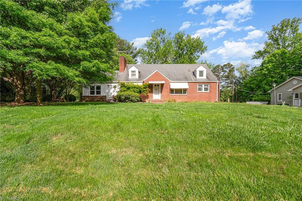 209 Old Westfield Road, Pilot Mountain, NC 27041 - BHGRE