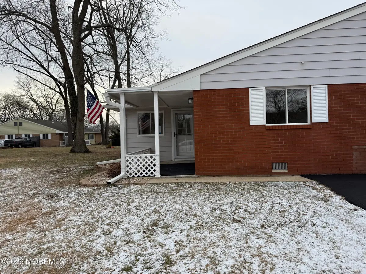 22 Robin Street #C, Manchester, NJ 08759 | Joyful Living by BHGRE