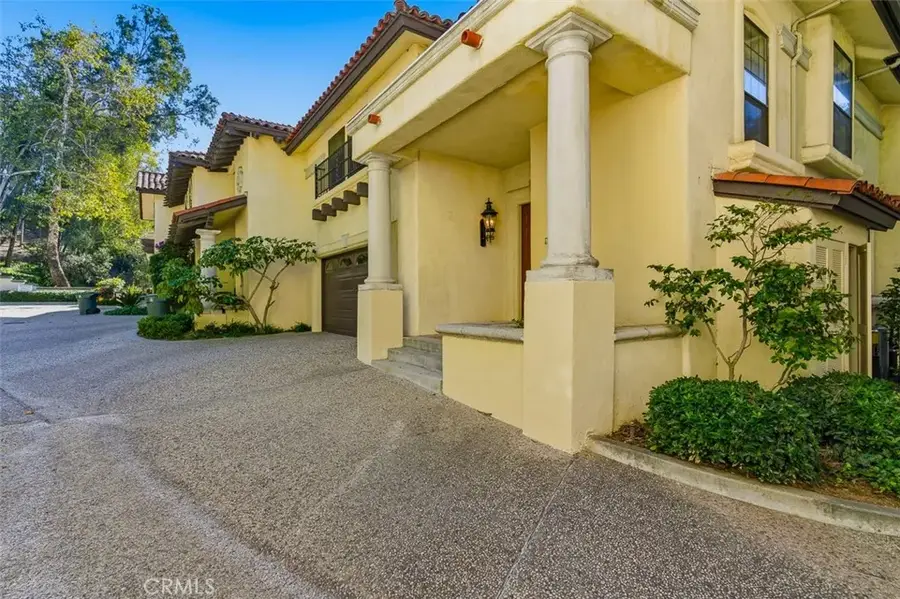 56 N Arroyo, Pasadena, CA 91105 | Joyful Living by BHGRE