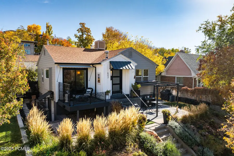 602 N De Soto Street Salt Lake City Ut 84103 Joyful Living By Bhgre